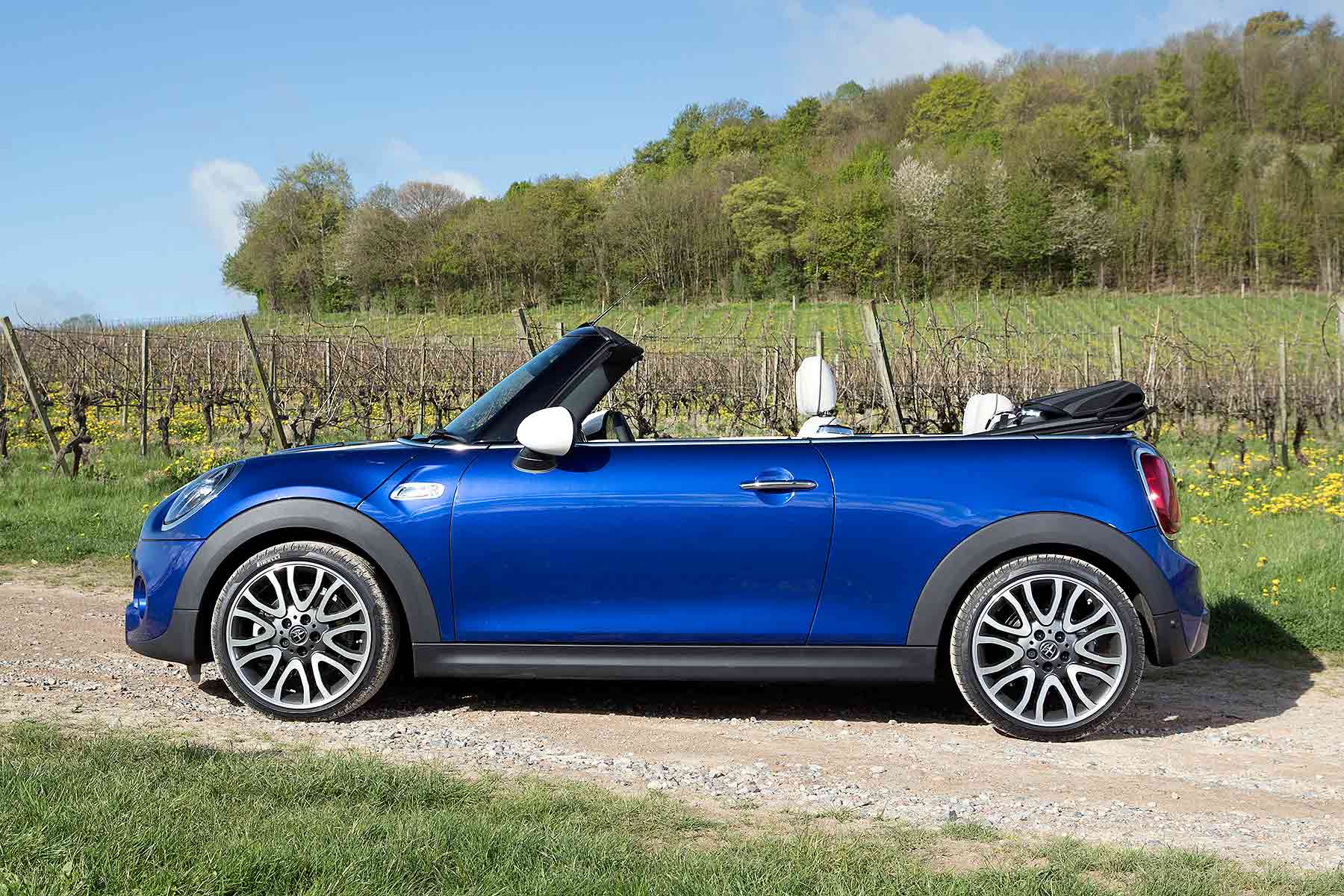 Mini Convertible celebrates 25 years with limited-run special ...