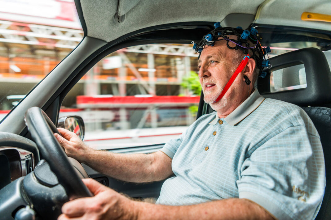 Electric taxis make cab drivers happy, study finds - Motoring Research