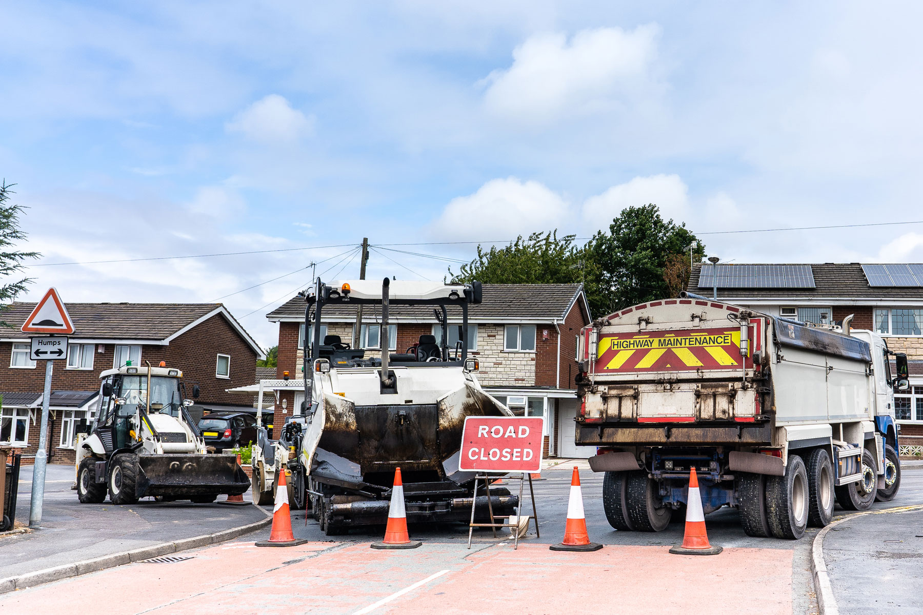 England's local roads resurfaced once every 92 years - Motoring Research