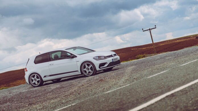 Volkswagen Golf R M52 review: a scorching hot hatch