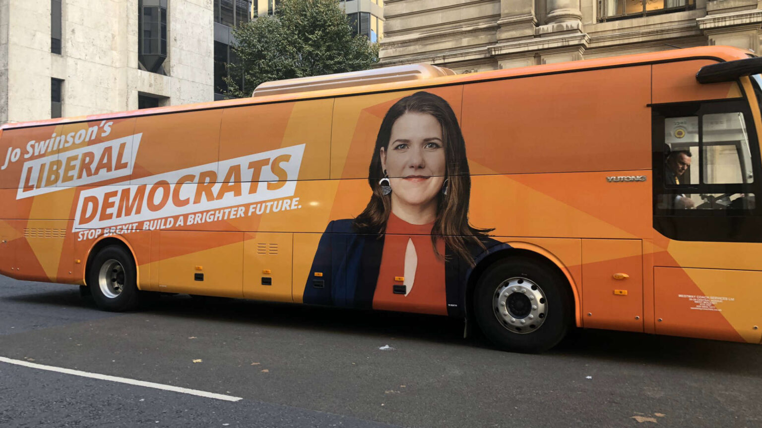 How to create a winning election ‘battle bus’ - Motoring Research