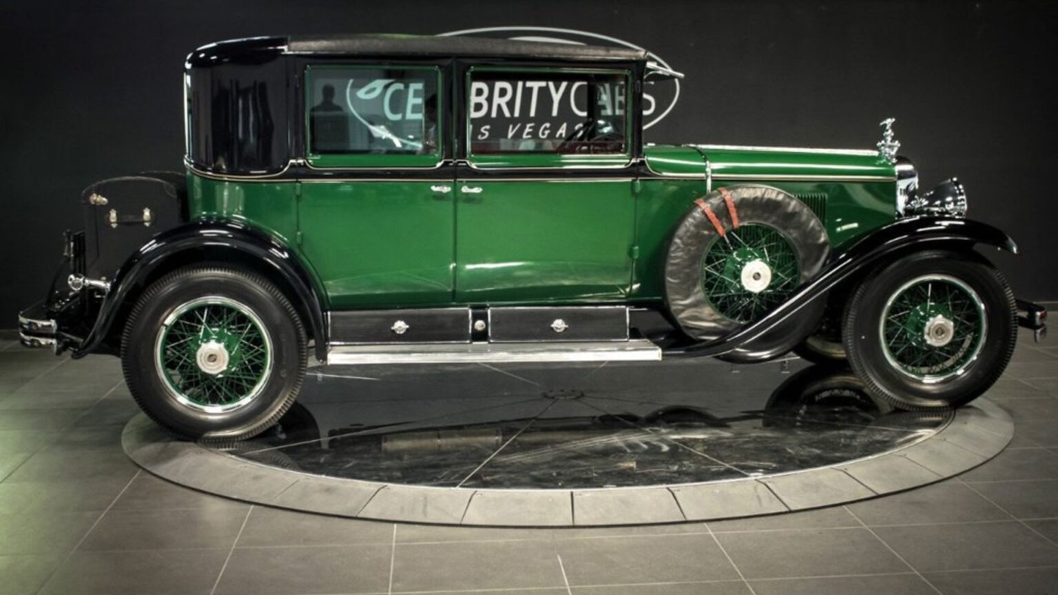 Al Capone’s bulletproof Cadillac for sale at $1 million