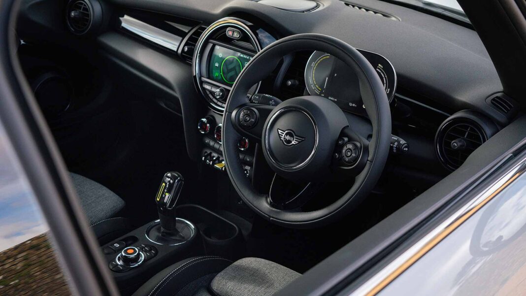 Mini Electric (2020) review - Motoring Research