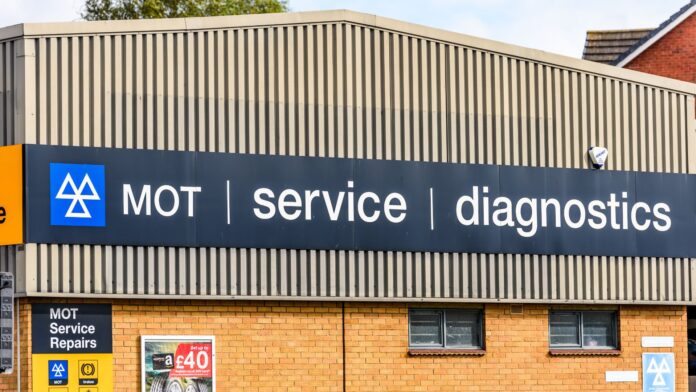 68,000 drivers caught without MOT after test changes