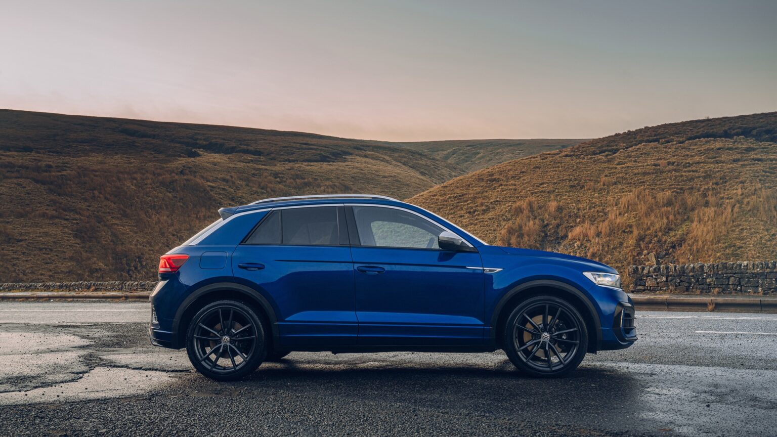 Volkswagen T-Roc R (2020) review