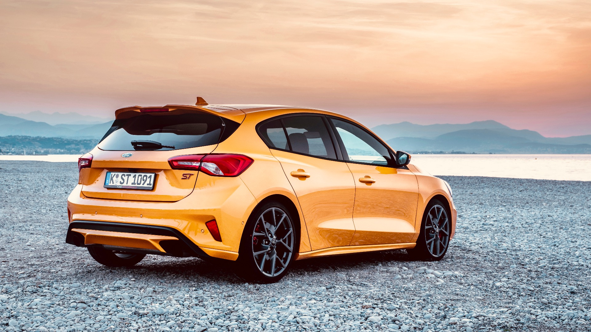 Ford Focus ST (2019) review
