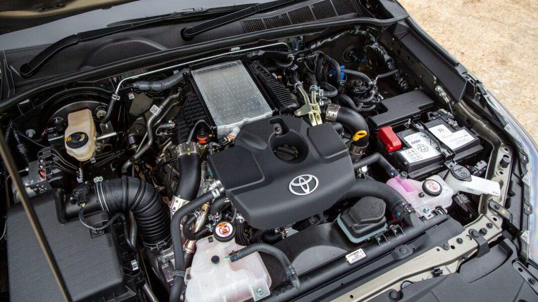 Toyota Hilux (2021) review