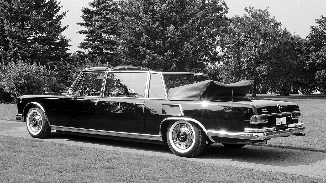 Popemobiles: the many official cars of the Pope - Motoring Research