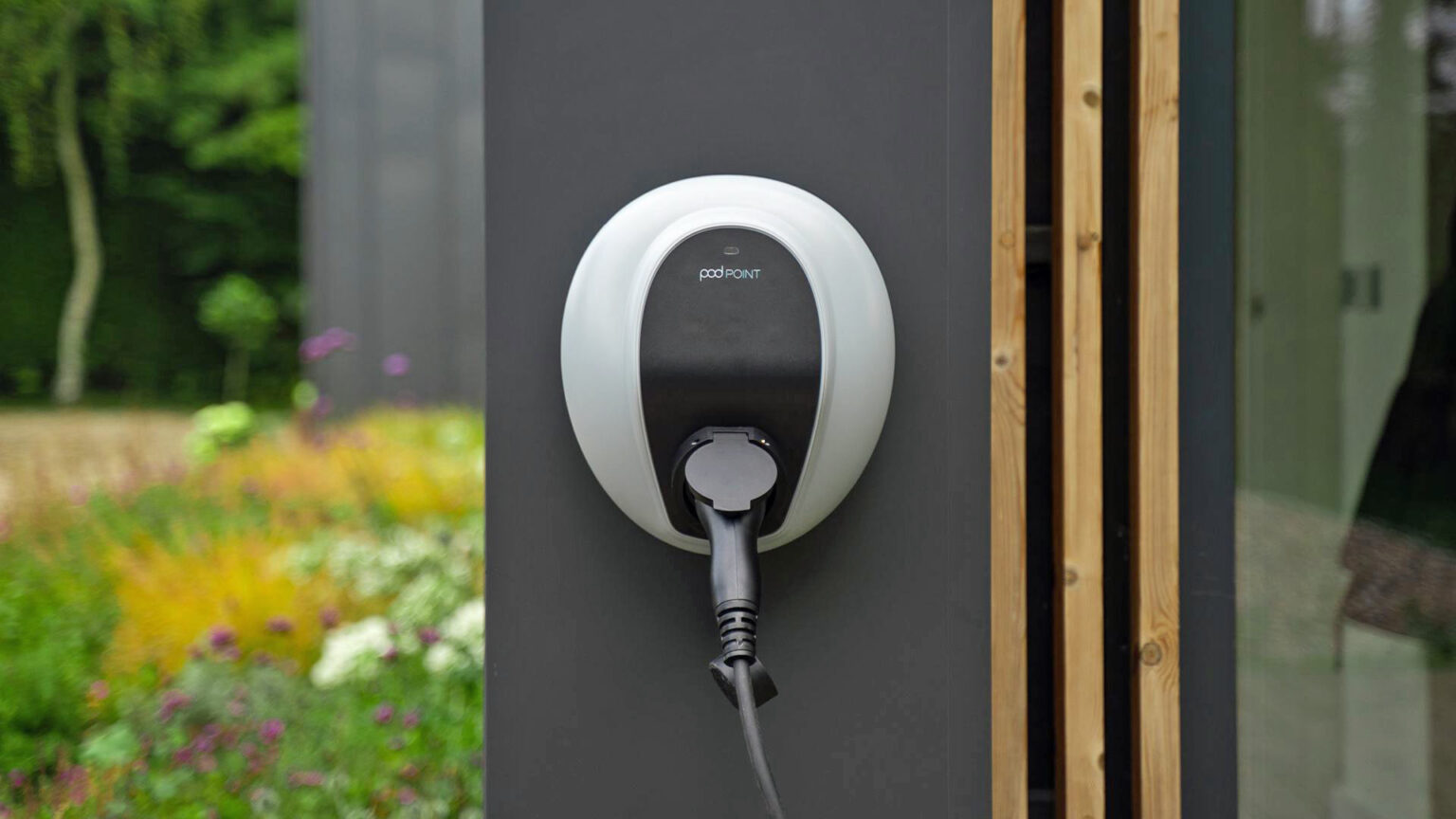 New Mini Electric buyers can claim a FREE home charger