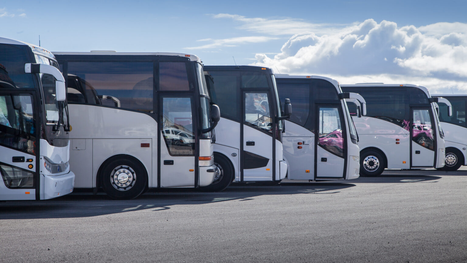 How you can report an unsafe lorry, coach or bus driver