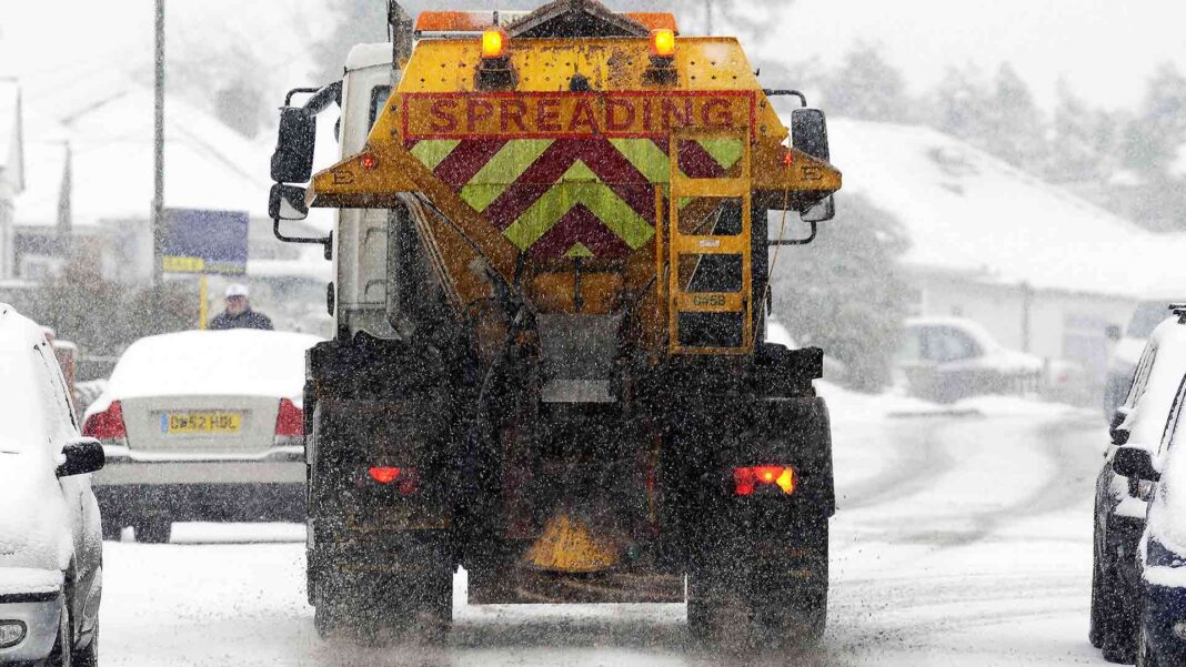 How to overtake a road gritter without damaging your car