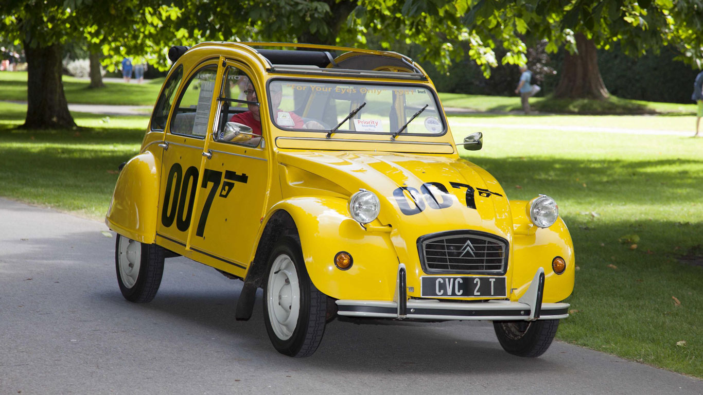 The Citroen 2CV story - Motoring Research