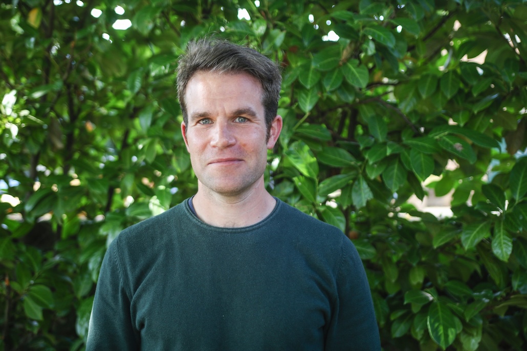 About Us - Motoring Research