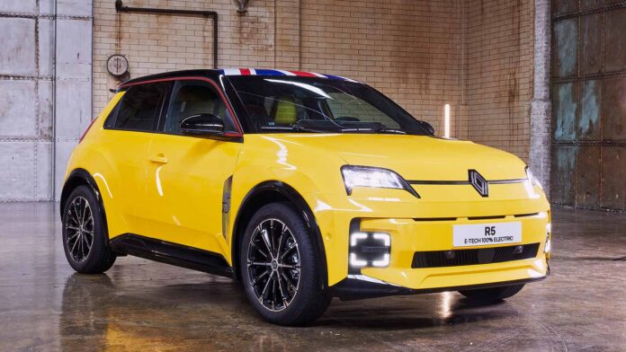 Renault 5 is European Car of the Year 2025 - Motoring Research