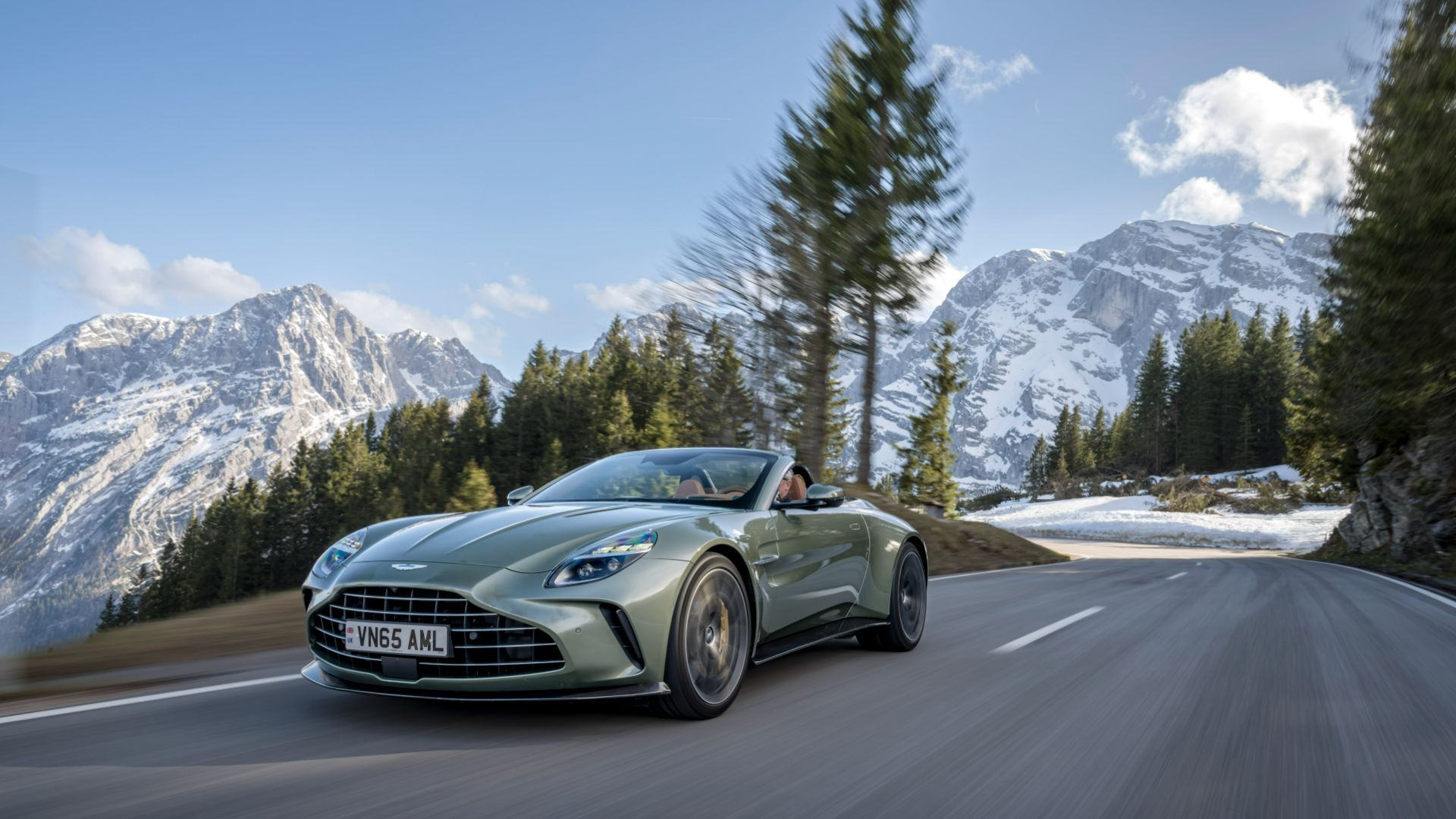Aston Martin Vantage Roadster 2025 review