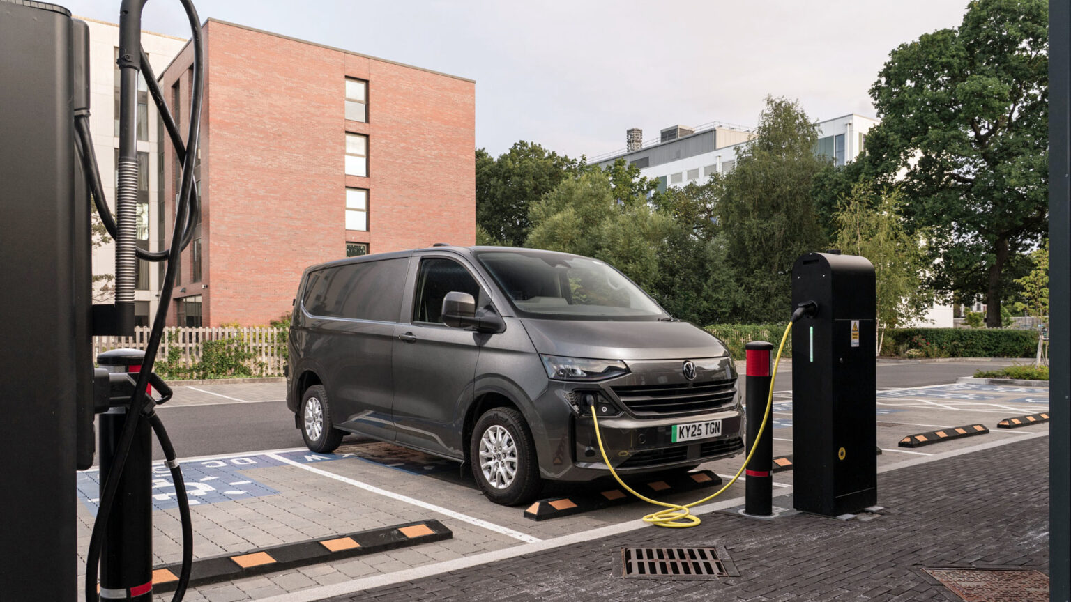 Three quarters of van drivers are ready to go electric